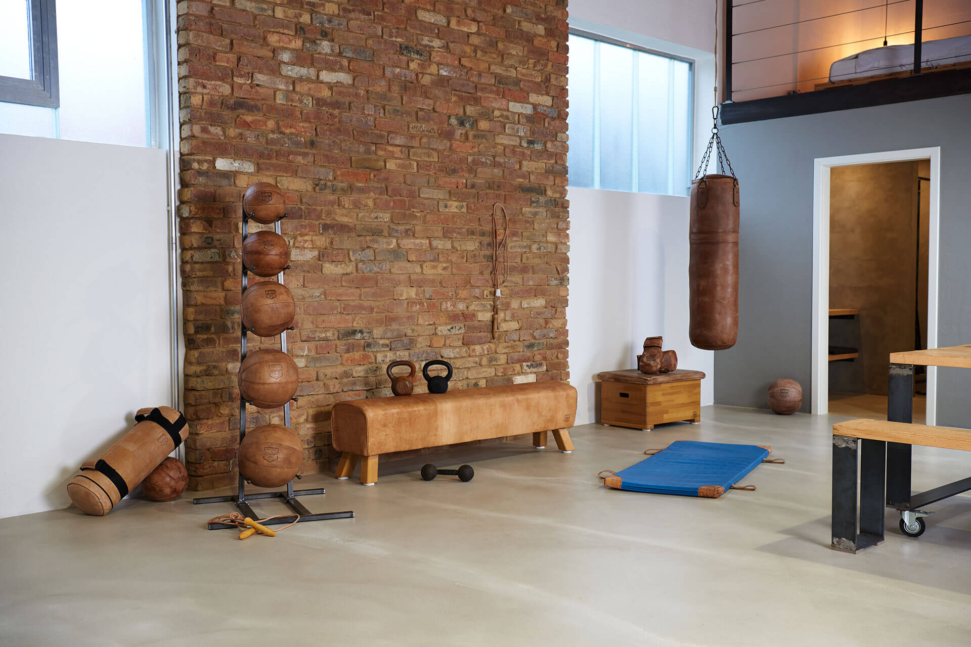 ARTZT Vintage Series | Fitness & interior design